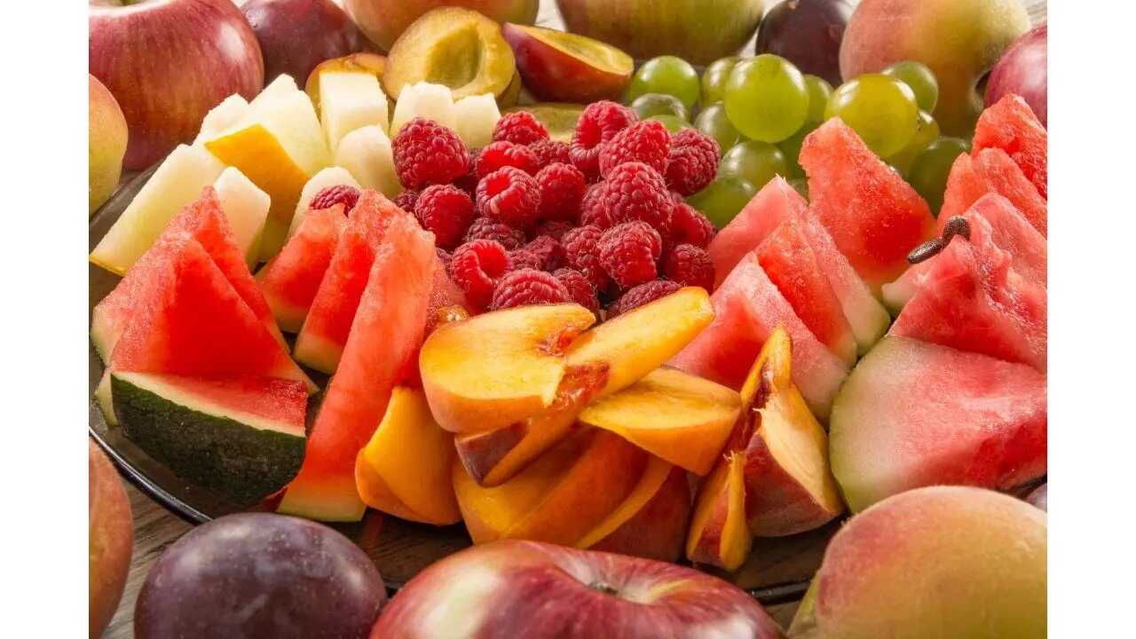 Summer Fruit Warning Doctors Reveal Hidden Risk Behind Pre Cut Fruits ...